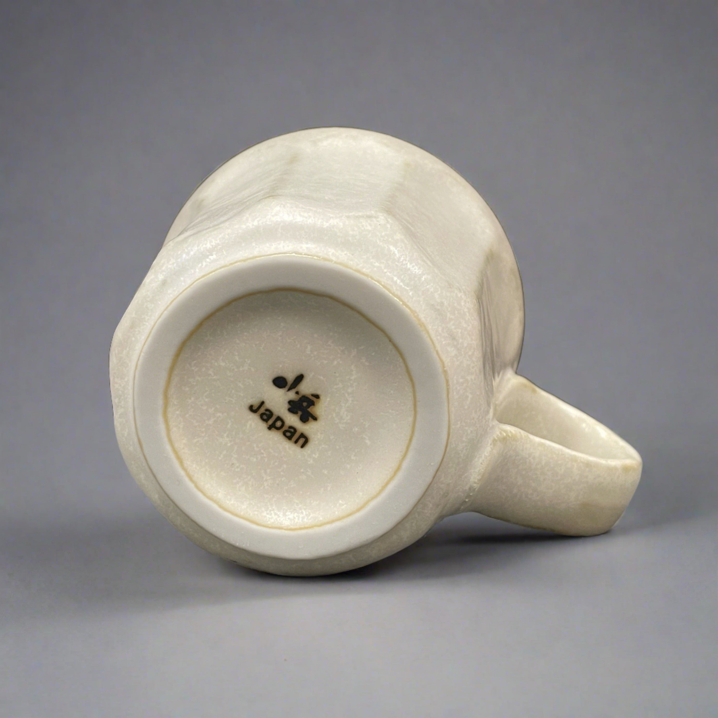 Tojiki Tonya Kikka Off-White Mug – Kakumei